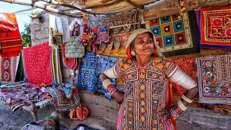 Kutch Handicrafts and Shopping Guide – What to Buy & Where